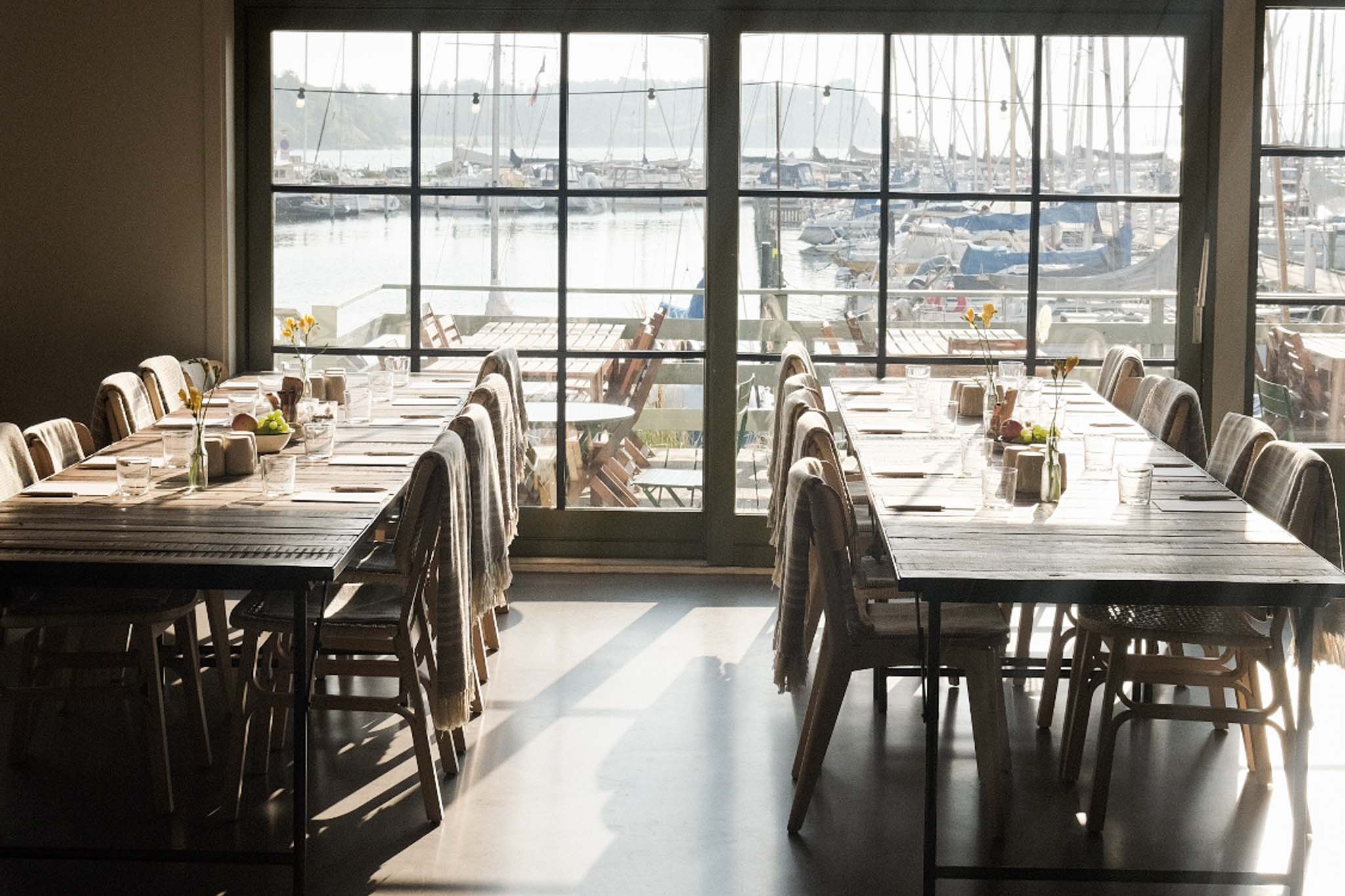Lynæs Madbar » Besøg vores restaurant og selskabslokaler
